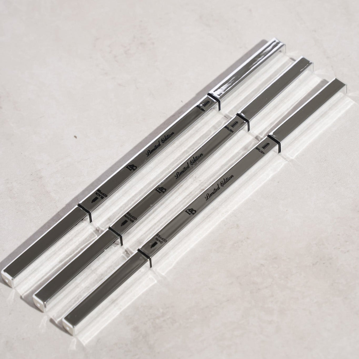 Dra. Brows - Lápiz de Ceja Limited Edition